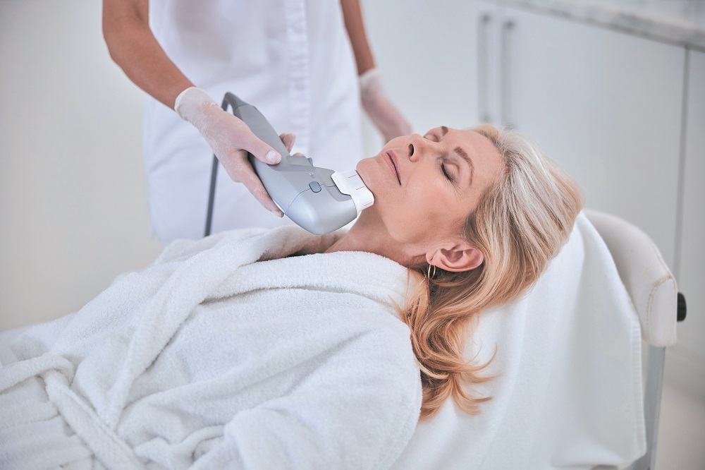 Easy Cosmetic Procedures... That Won't Break the Bank | Bottom Line Inc